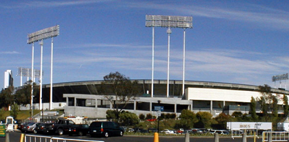StadiumPage.com - Oakland Coliseum